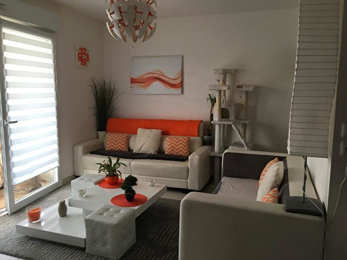 Appartement à louer - Fleury-les-Aubrais, Lignerolles, Jabotte, Hartière, Bicharderies, Herveline - 2 pièces - 1 chambre