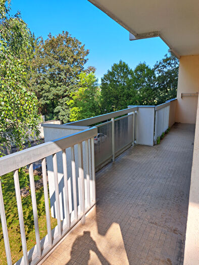 Maisons à vendre et appartements à louer - 1