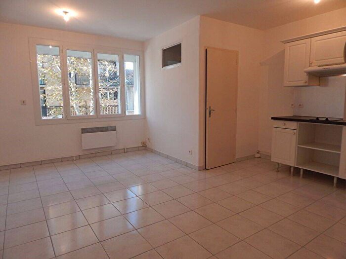 Appartement à louer - Centre, Miramas - 1 pièce