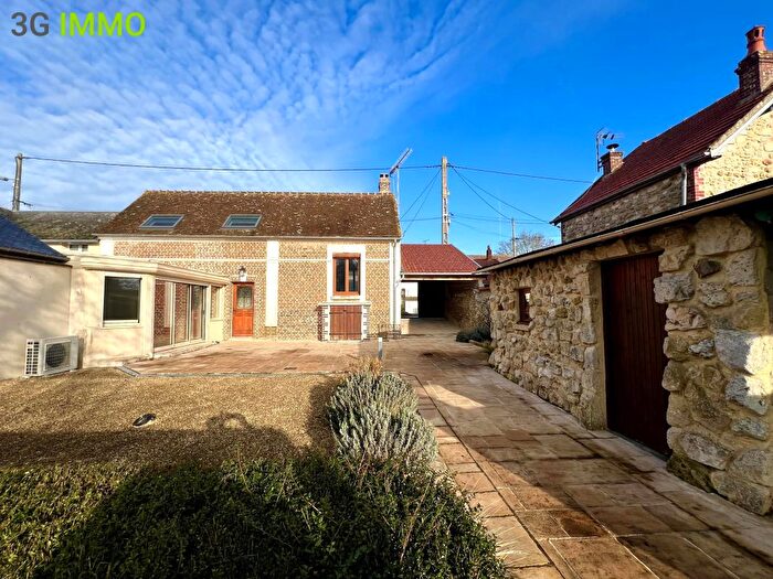 Maison à vendre - Ivry-le-Temple - 5 pièces - 3 chambres