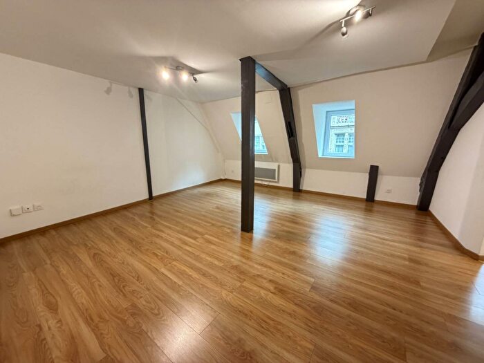 Appartement à louer - Strasbourg - 4 pièces - 3 chambres