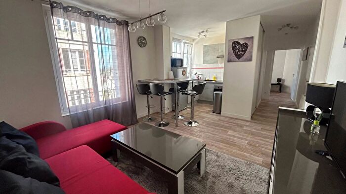 Appartement à louer - Rechèvres-Bas Menus-Boulevard, Chartres - 2 pièces - 1 chambre