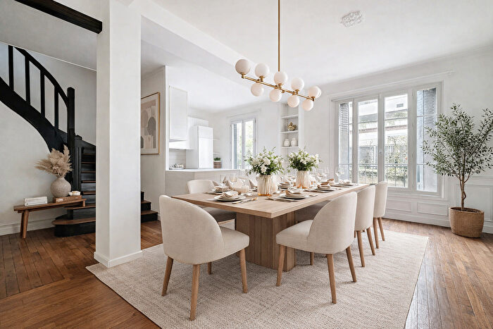 Suresnes, Centre-ville - Maison 7 pièces à vendre
