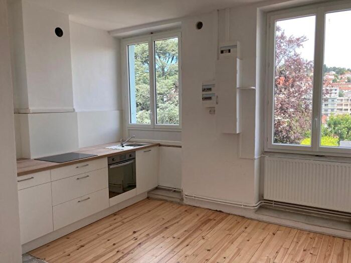 Appartement à louer - Saint-Étienne, Saint-Roch, Vivaraize, Valbenoite, Centre Deux - 2 pièces - 1 chambre