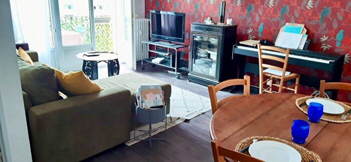 Appartement à louer - Vanteaux-Puy Las Rodas, Limoges - 3 pièces - 2 chambres