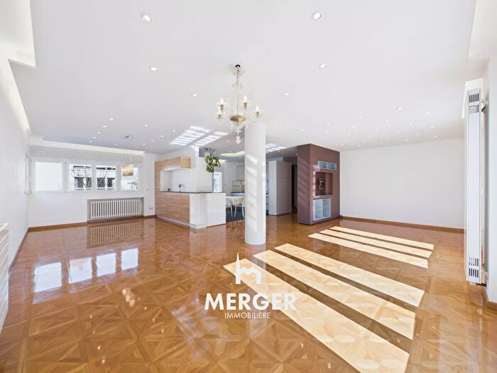 Appartement 5 pièces à Strasbourg, Orangerie, à vendre