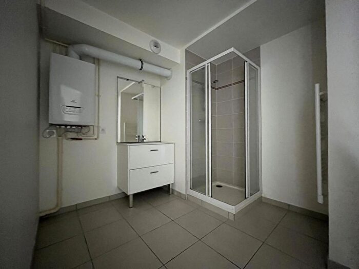 Appartement à louer - Orléans, La Cigogne - 2 pièces - 1 chambre