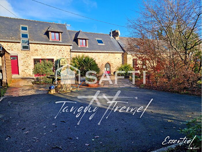 Maison à vendre - Guidel - 9 pièces - 5 chambres