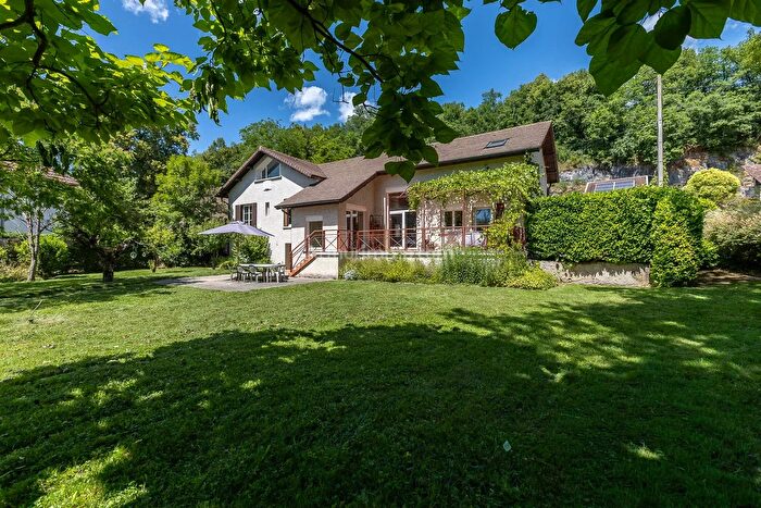 Groslée : Maison 6 pièces à vendre