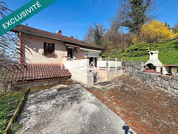 Maison à vendre - Saint-Claude - 8 pièces - 3 chambres