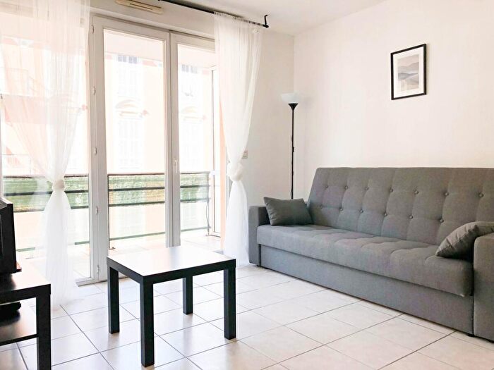 Appartement 2 pièces à louer à Nice, Riquier