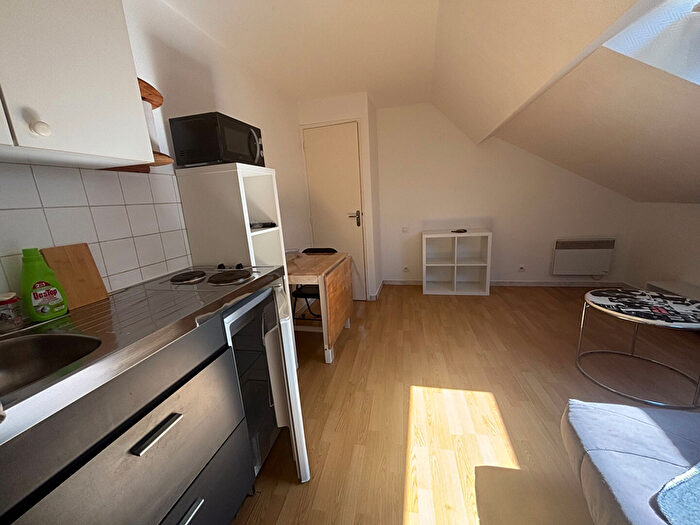 Laval, Les Fourches - Appartement 1 pièce à louer