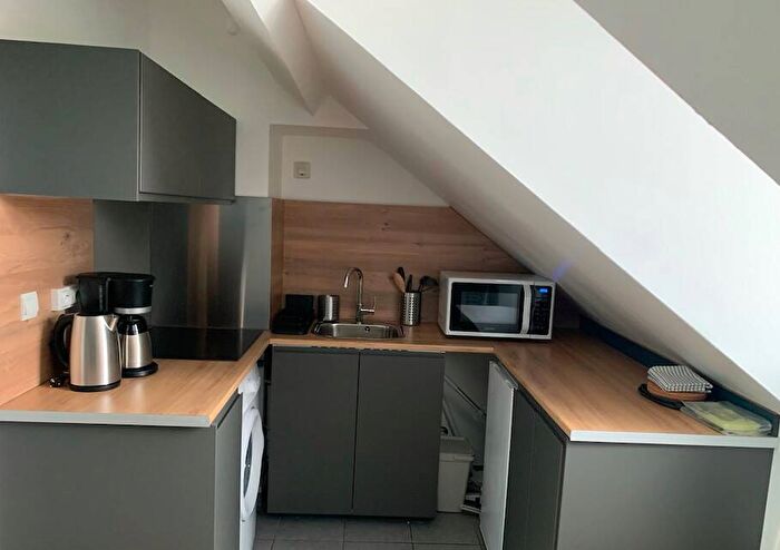 Appartement à louer - Sainte Anne-Faubourg, Amiens - 2 pièces - 1 chambre