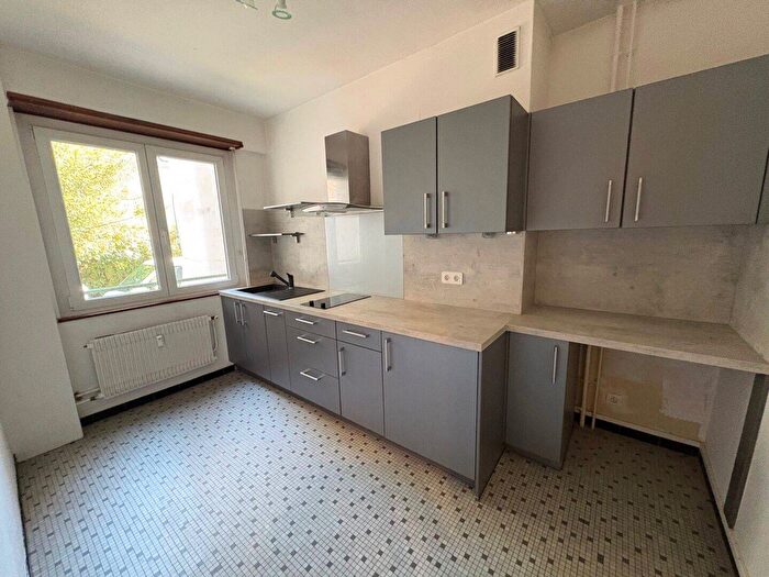 Appartement à louer - Beauregard-Boufflers-Buthégnemont, Nancy - 1 pièce