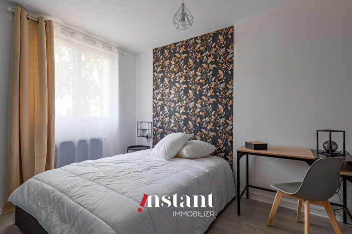 Appartement à louer - Lyon e , Champvert, Point du Jour, Jeunet - 4 pièces - 1 chambre