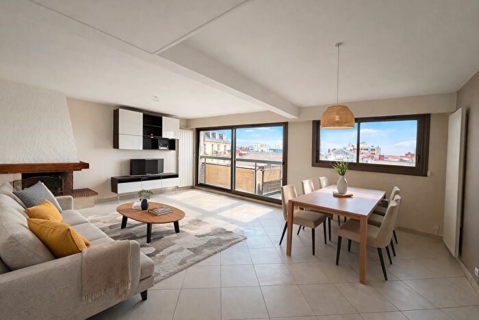 Appartement à louer - Nancy, Centre-ville, Charles III - 6 pièces - 4 chambres