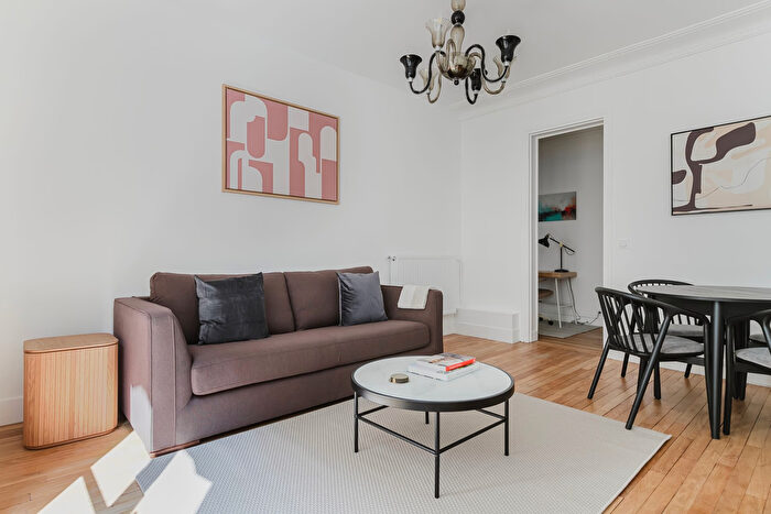 Appartement 3 pièces à Paris 16ème, Chaillot, à louer