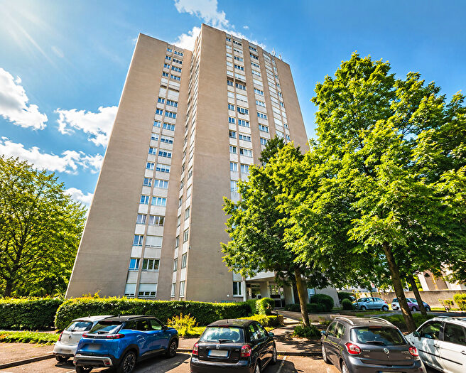 Metz, Devant les Ponts : Appartement 1 pièce à louer