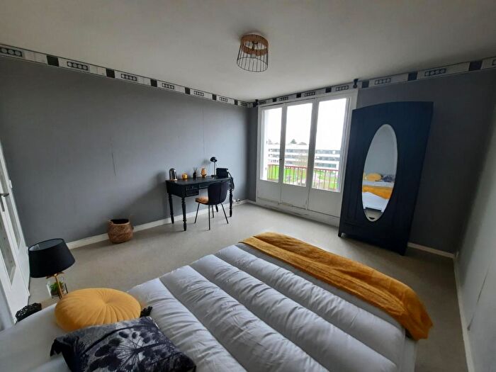 Appartement à louer - Quartiers Nord-Ouest, Villejean - 1 pièce - 2 chambres