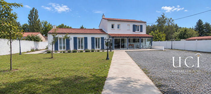 Saint-Aignan-Grandlieu - Maison 8 pièces à vendre