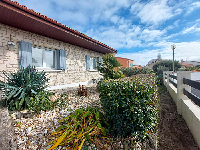 Maison à vendre - Royan, La Garenne - 4 pièces - 3 chambres