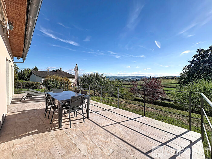 Maison 5 pièces à vendre à Rochetoirin