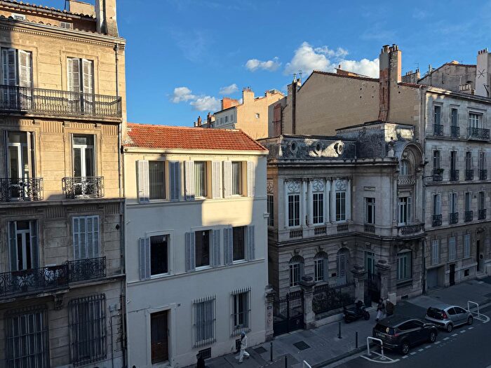 Appartement à vendre - Marseille e , Perier - 4 pièces - 2 chambres