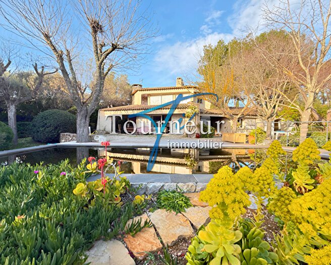Maison à vendre - Sanary-sur-Mer, Le Pont dArand, Ancien Chemin de Toulon - 8 pièces - 5 chambres
