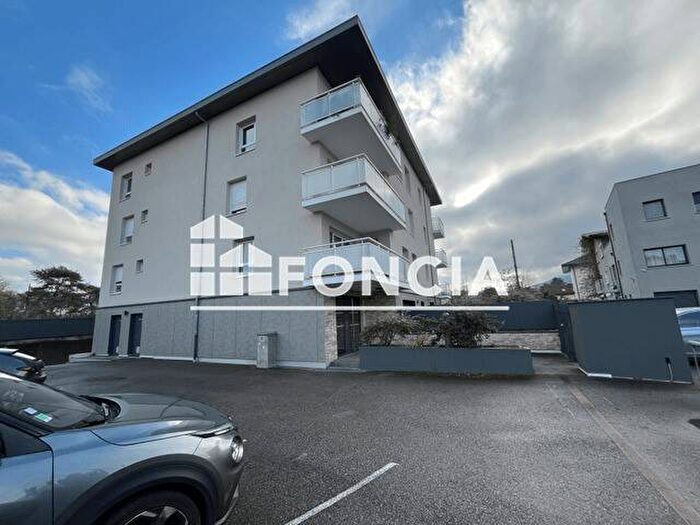 Appartement à louer - Romagny, Annemasse - 3 pièces - 2 chambres