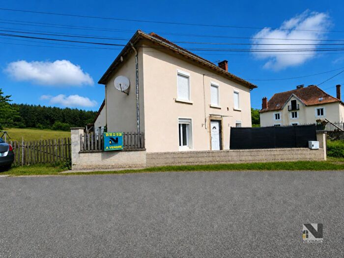 Maison 5 pièces à Saint-Hilaire-les-Places, à vendre