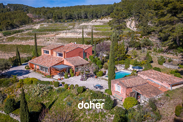 Maison à vendre - Cassis - 6 pièces - 5 chambres