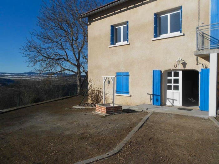 Maison 3 pièces à louer à Saint-Martin-de-Fugères