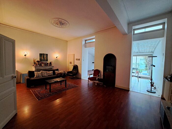 Maison à louer - Angers, Centre-ville, La Fayette - 8 pièces - 6 chambres