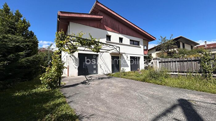 Maison 7 pièces à vendre à Échirolles, Village, La Commanderie