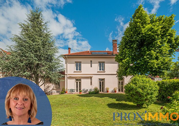 Maison 12 pièces à vendre - Le Grand-Lemps