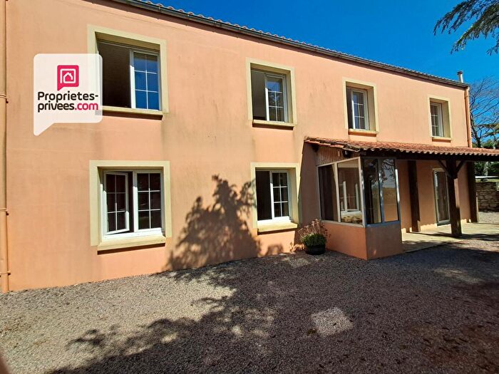 Maison 11 pièces à Fontenay-le-Comte, Le Porteau, Rabelais, à vendre