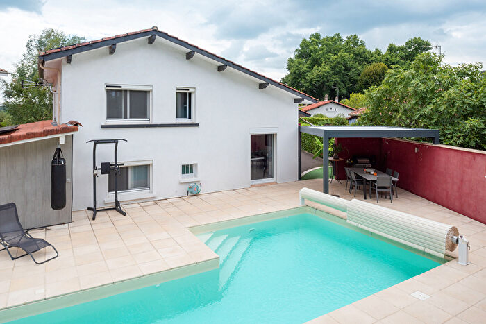 Maison à vendre - Saint-Pierre-du-Mont - 6 pièces - 3 chambres