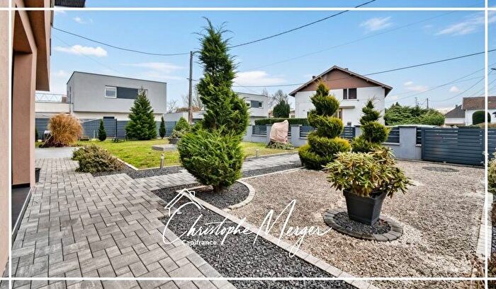 Appartement à louer - Lotissement Balzac-Hoff Floreal, Sarrebourg - 4 pièces - 3 chambres