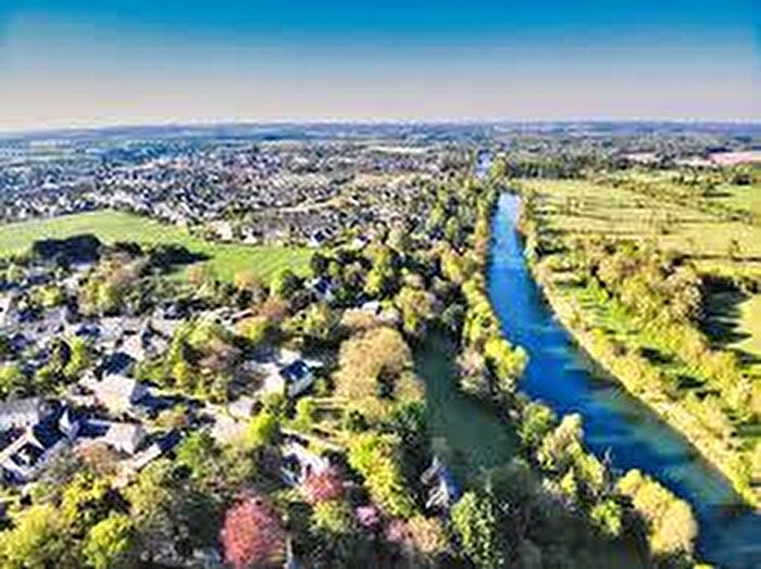 Maison à vendre - Seiches-sur-le-Loir - 4 pièces - 3 chambres