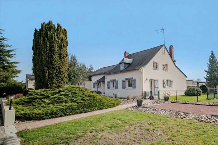 Maison à vendre - Longué, Longué-Jumelles - 12 pièces - 6 chambres