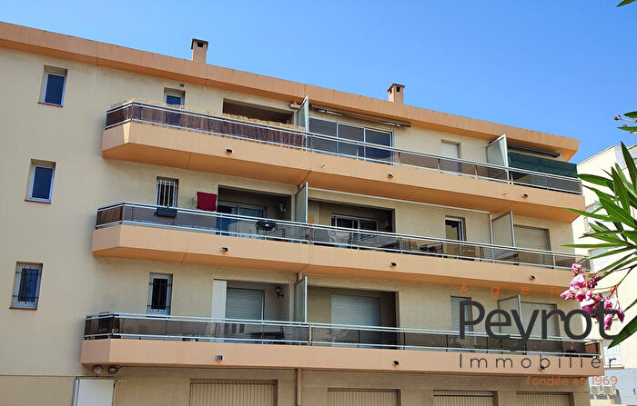 Appartement à vendre - Perpignan, Saint-Martin - 3 pièces - 2 chambres