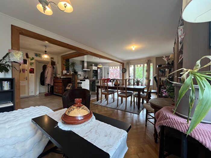 Appartement à vendre - Fontaine-lès-Dijon - 5 pièces - 4 chambres