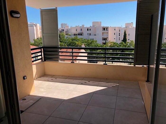 Appartement 2 pièces à Toulon, Saint-Roch, à louer