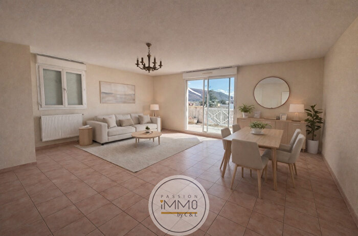 Appartement à vendre - Sisteron - 4 pièces - 3 chambres