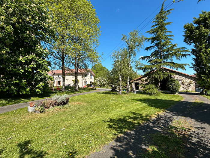Maison 10 pièces à vendre à Chantecorps