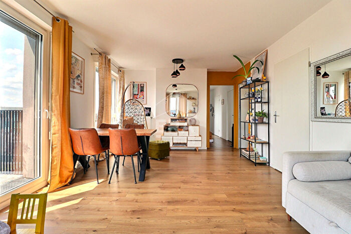 Appartement à vendre - Saint-Denis, La Plaine Saint-Denis - 5 pièces - 4 chambres