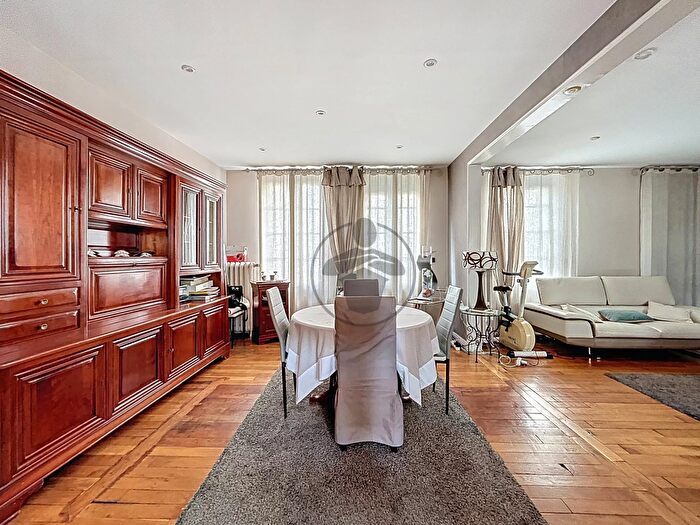 Maison à vendre - Saint-Quentin, Centre-ville - 9 pièces - 4 chambres