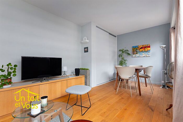 Paris 18ème, Grandes Carrières, Clichy - Appartement 2 pièces à vendre