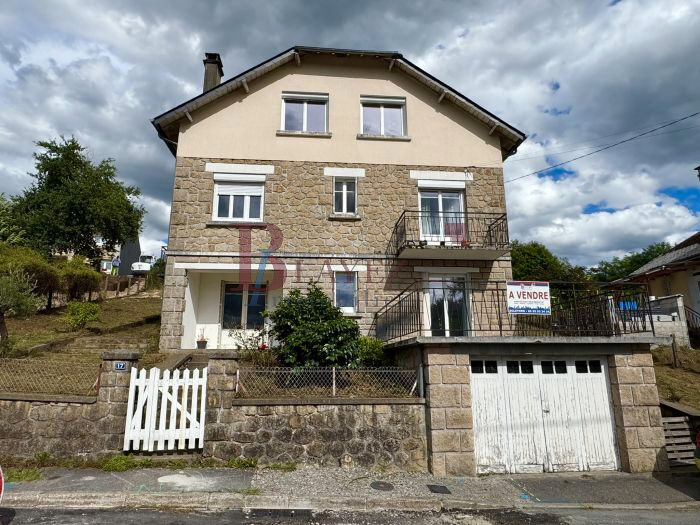 Maison 8 pièces à vendre à Corrèze