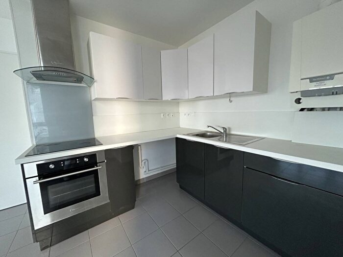 Appartement à louer - Clairmarais-Charles Arnould, Reims - 2 pièces - 1 chambre